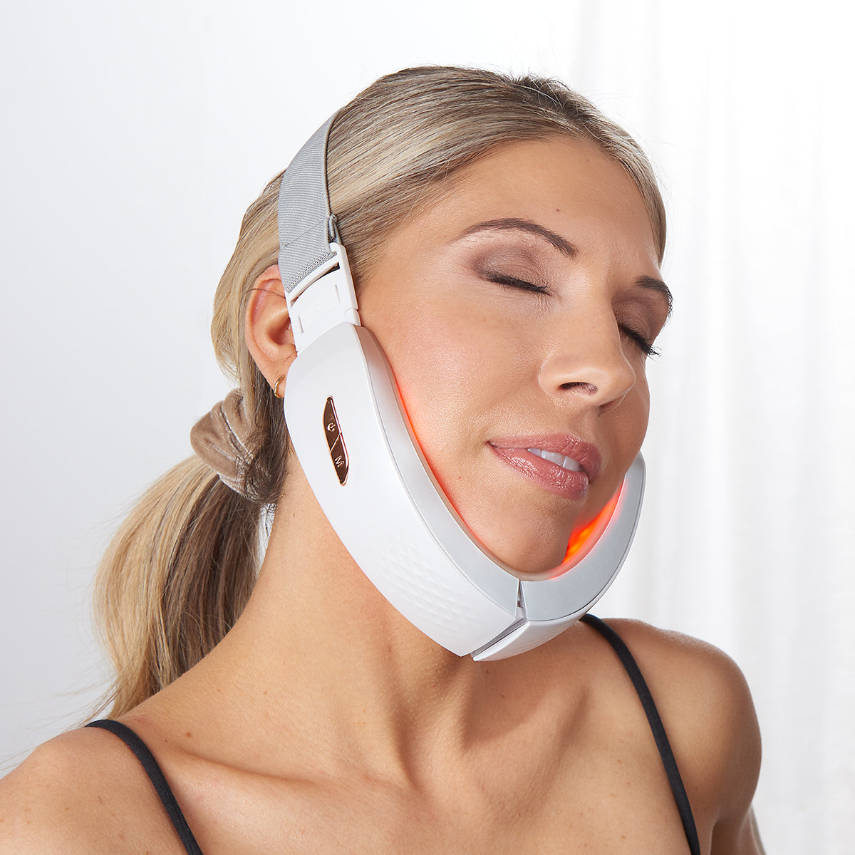 Double Chin Reducing Massager – Sharper Image