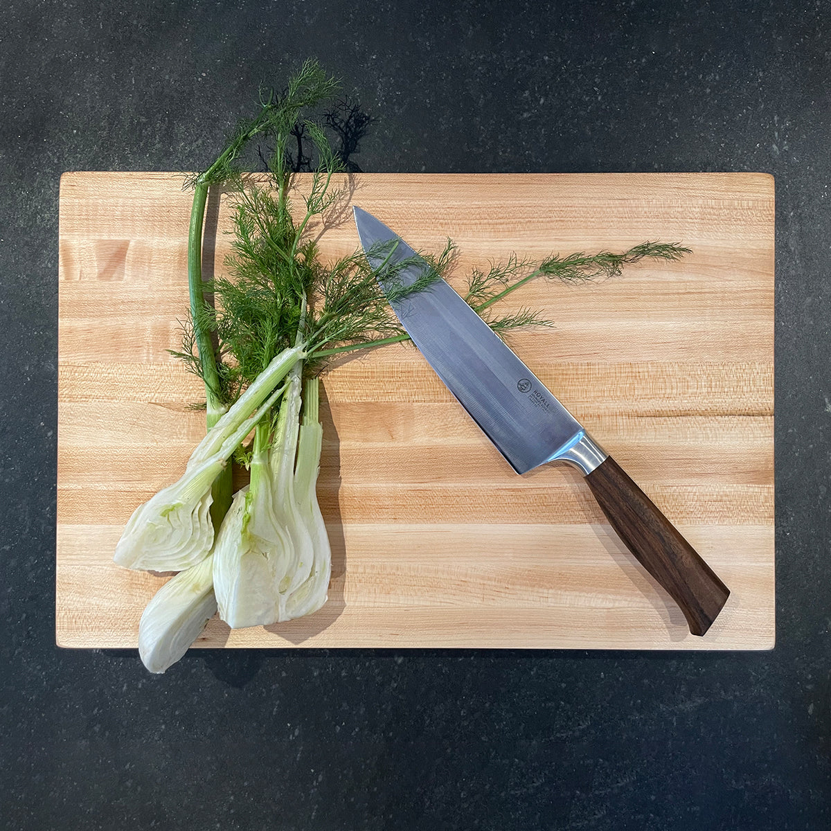 Professional Edge-Grain Maple Cutting and Carving Board – Sharper Image