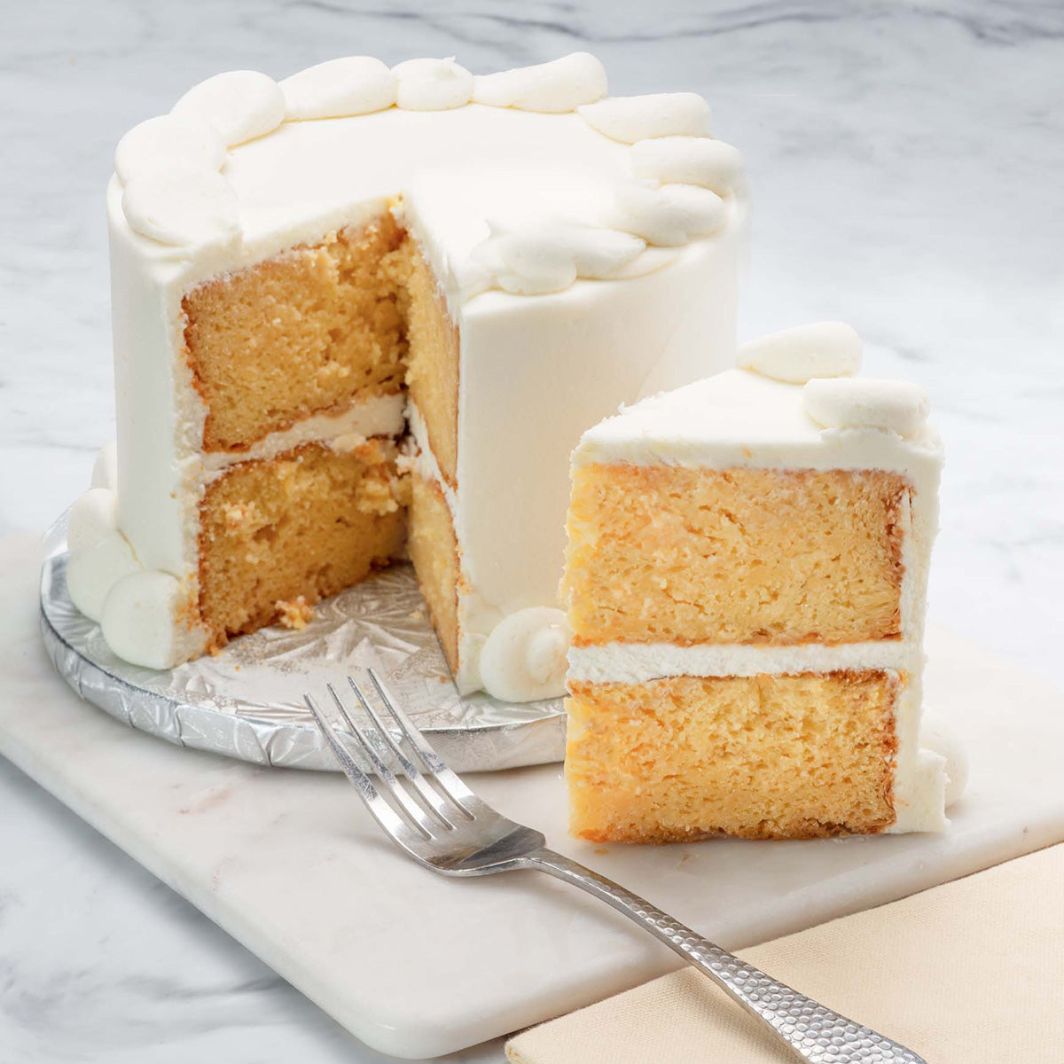 Misha's Cupcakes and Cakes 6'' Vanilla Cake – Sharper Image